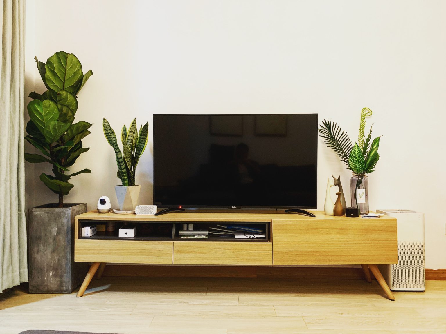 16 Things To Do When Youre Bored At Home Alone Moms Collab